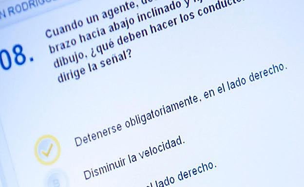DGT | Las 10 preguntas que más se fallan en el examen del carné de conducir | El Correo